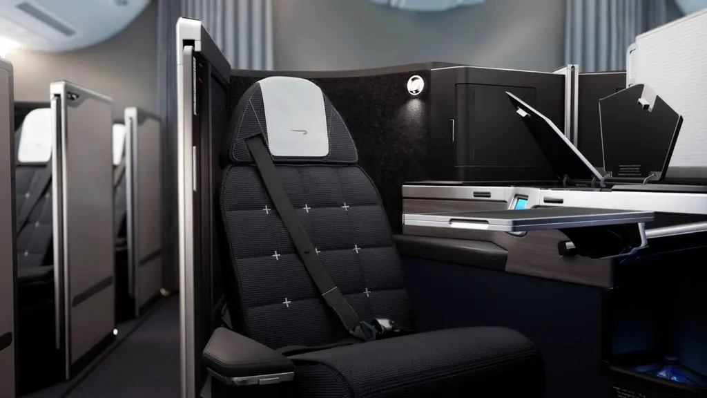 Business Class vs First Class: Main Differences Explained - First-Class.com